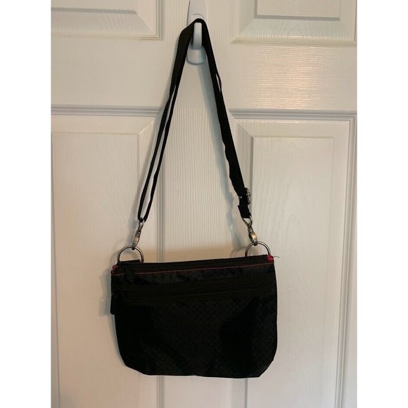 thirty-one | Bags | Thirty One Black Diamond Crossbody Bag Pink Inside ...